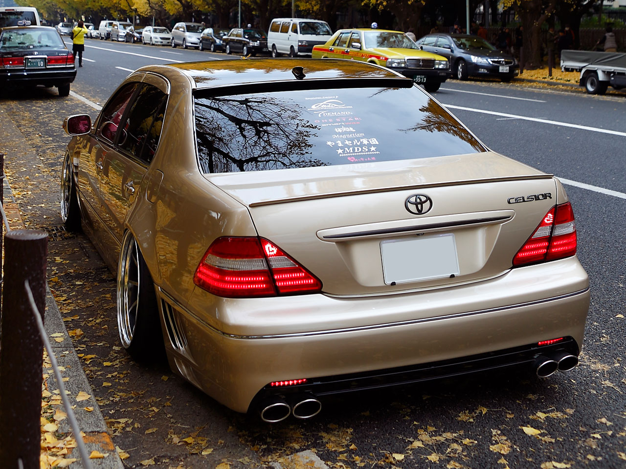 セルシオ(DBA-UCF31)